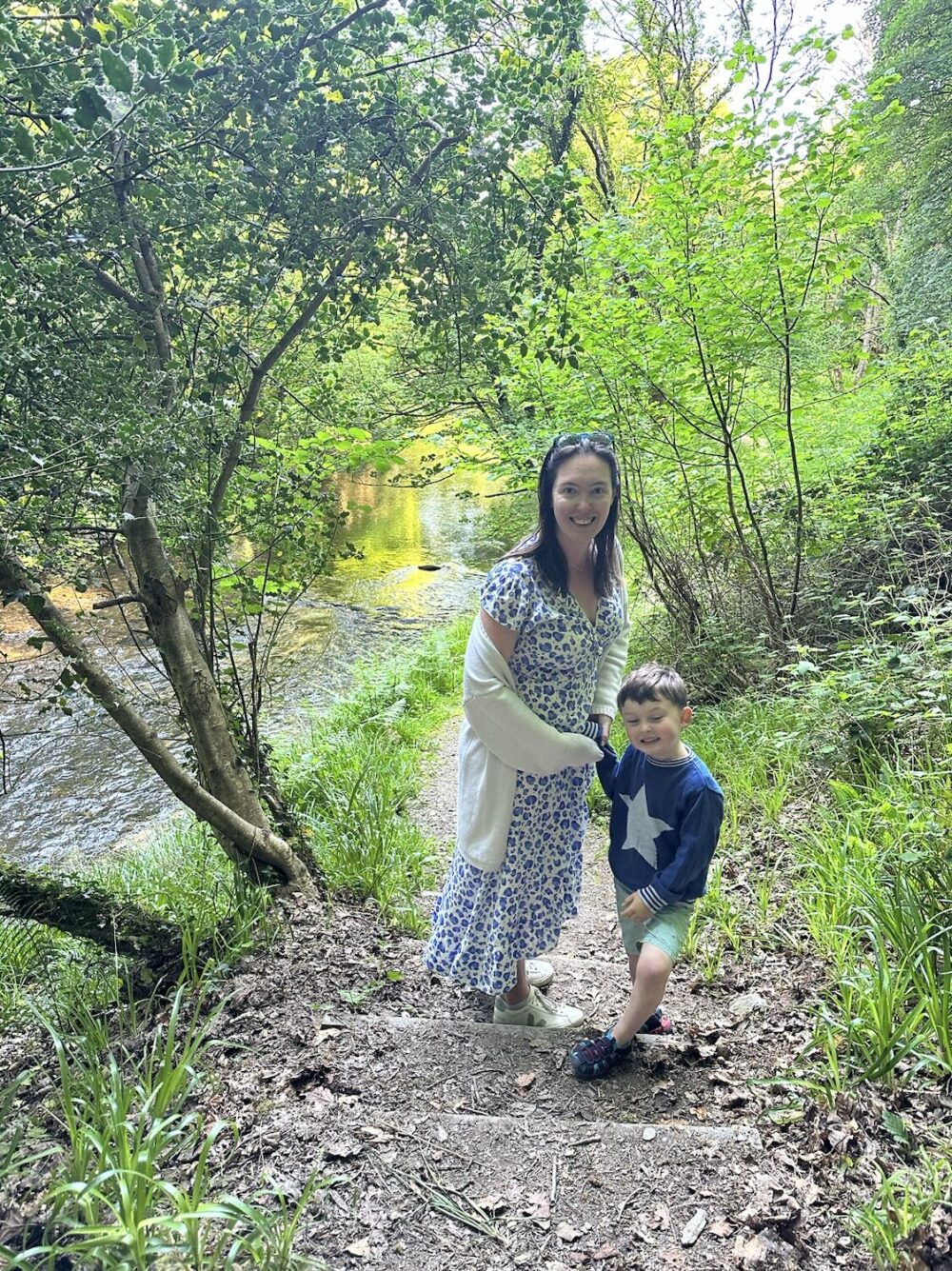 BATMAN'S SUMMERHOUSE - CABIN STAY DEVON - Penelope, Parker & Toddler